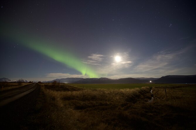 Northern Lights Classic Tour From Akureyri - Maximizing Your Chances of Seeing the Northern Lights