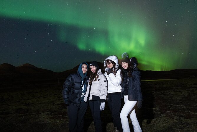 Northern Lights Small Group Tour with Photos - Key Points