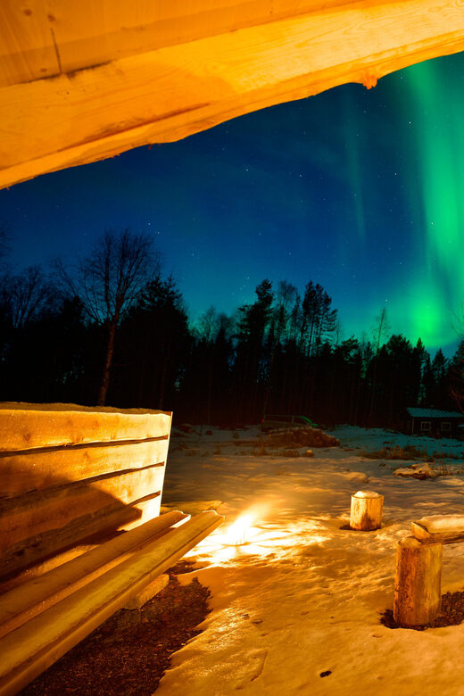 Northern Lights Tour in Atmospheric Cottage - A Deep Dive into the Experience