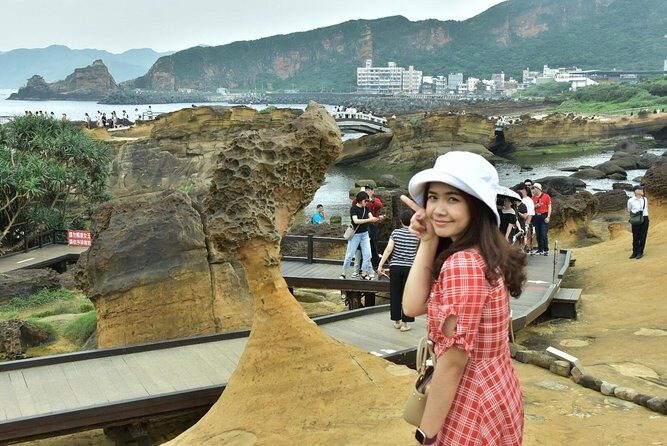 Northern Taiwan Private Adventure: Yehliu, Jiufen, & Pingxi - The Transportation & Guide Experience