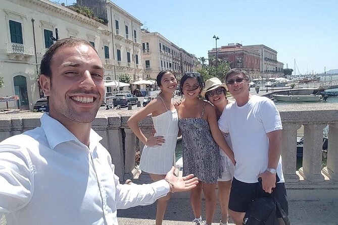 Noto , Marzamemi e Ortigia(English speaking driver &mercedes van) - FAQs