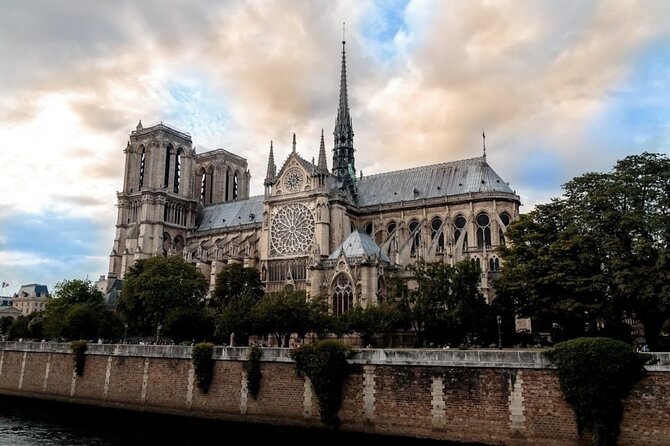 Notre Dame Exterior and City Center of Paris With Local Guide - Accessibility and Participation Information