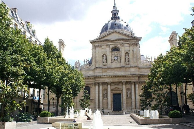 Notre Dame Mystery and Latin Quarter Walking Tour - Meeting and Pickup Information