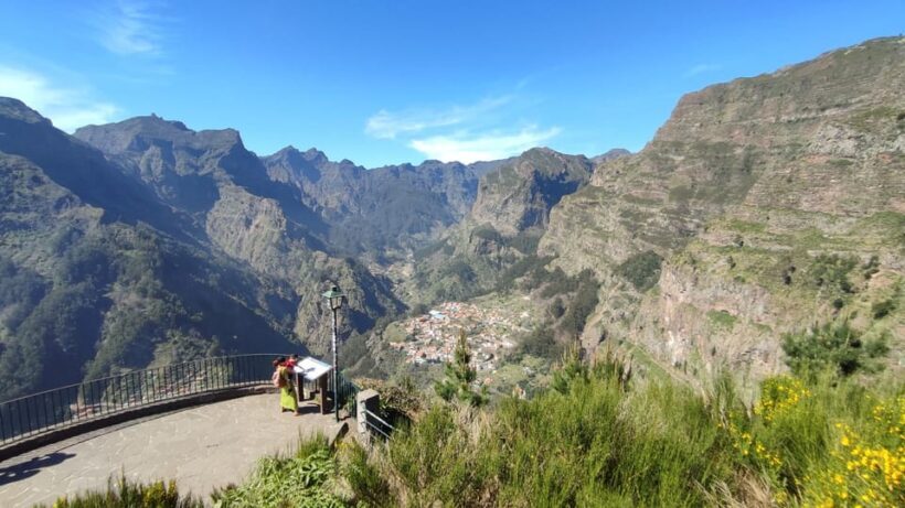 Nun's Valley & Pico dos Barcelos Madeira Island Tour - Detailed Breakdown of the Itinerary