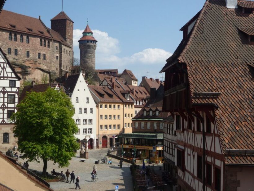 Nuremberg 2-Hour Old Town Highlights Walking Tour in English - A Deeper Dive into the Tour Experience