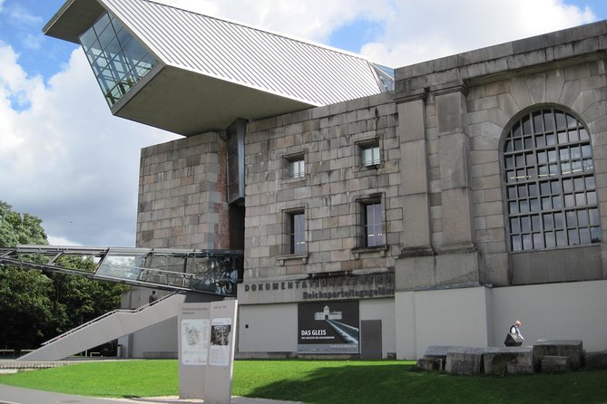 Nuremberg WWII Tour, Courtroom 600 and 3rd Reich Sites - Transport and Accessibility