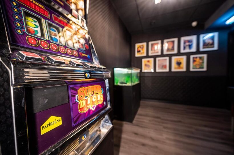 Nürnberg: Scavenger Escape Room Experience: Gangsta's Cage - Key Points