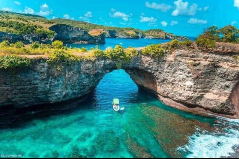 Nusa penida :local driver with motorbike as guide - The Experience of a Local Driver