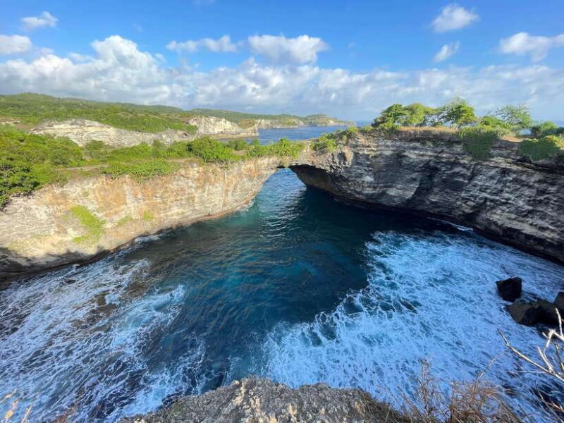 Nusa Penida: Tour 1 day West Coast with Local Guide - Transportation and Comfort