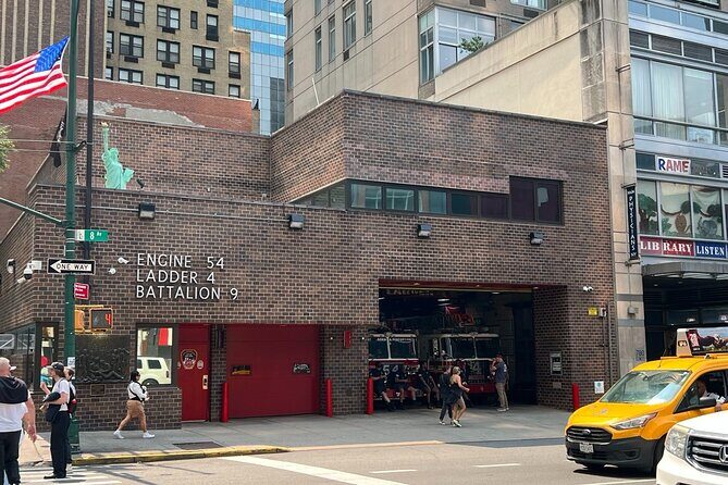 NY: Unforgettable Walking Tour Through NYCs Icons - Exploring NYC’s Top Landmarks