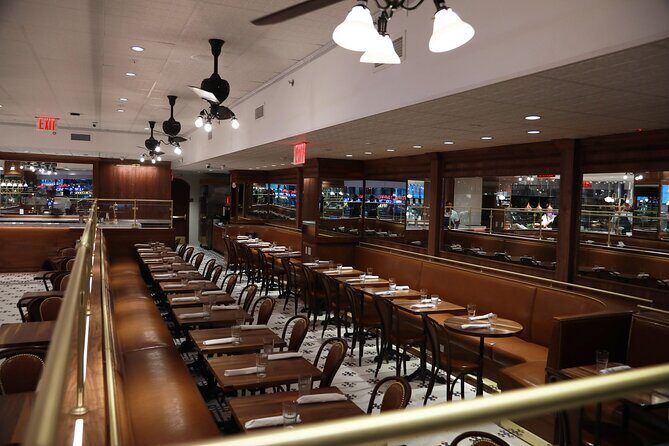 NYC Breakfast at USA Brooklyn Deli in Times Square - An In-Depth Look at the Experience