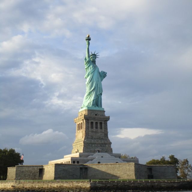 NYC: Brooklyn Sightseeing Sailboat Cruise - Setting Sail in Brooklyn: A Closer Look