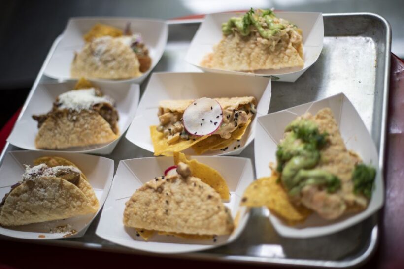 NYC: Chelsea Market, Meatpacking, High Line Food Tour - Exploring Chelsea Market and the Meatpacking District