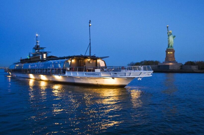 NYC: Christmas Eve Gourmet Brunch or Dinner Harbor Cruise - Overview of What to Expect