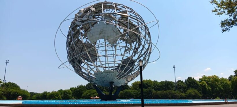 NYC: Contrasts of Bronx, Queens, Brooklyn, & Manhattan Tour - Entering the Bronx: A Cultural Crossroads