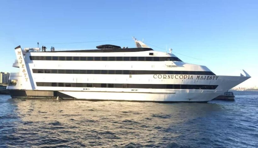NYC: Cornucopia Majesty New Year's Eve Party Cruise - Dining and Drinks — Good, But Not Gourmet