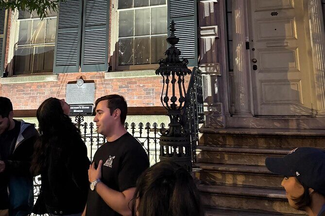 NYC Dark History Walking Tour: Ghosts, Murders, and Mafia - A Practical Overview of the Tour Experience