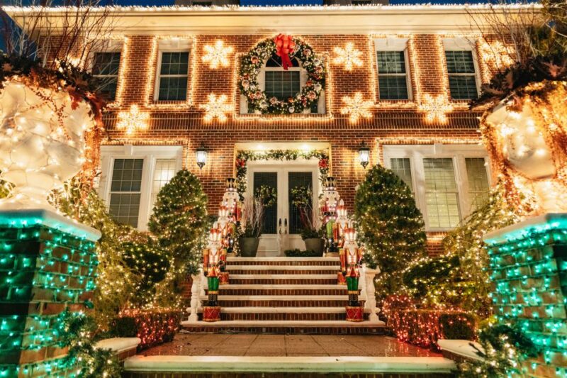 NYC: Dyker Heights Christmas Lights & Skyline View Bus Tour - Authentic Feedback from Reviews