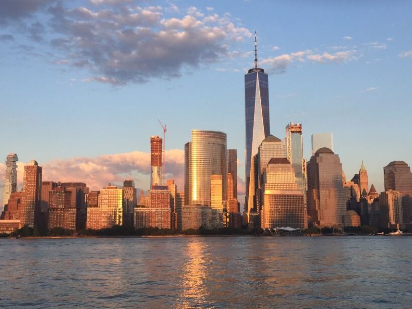 NYC: Evening Jazz Cruise on the Yacht Manhattan - An In-Depth Look at the Experience