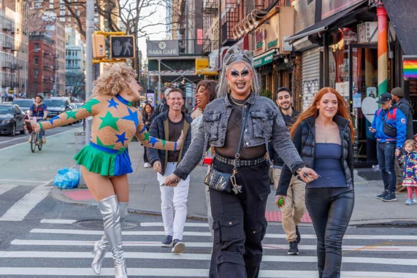 NYC: Fabulous Drag Night Out with a Drag Queen - Starting Point: Hell’s Kitchen Lounge Bar