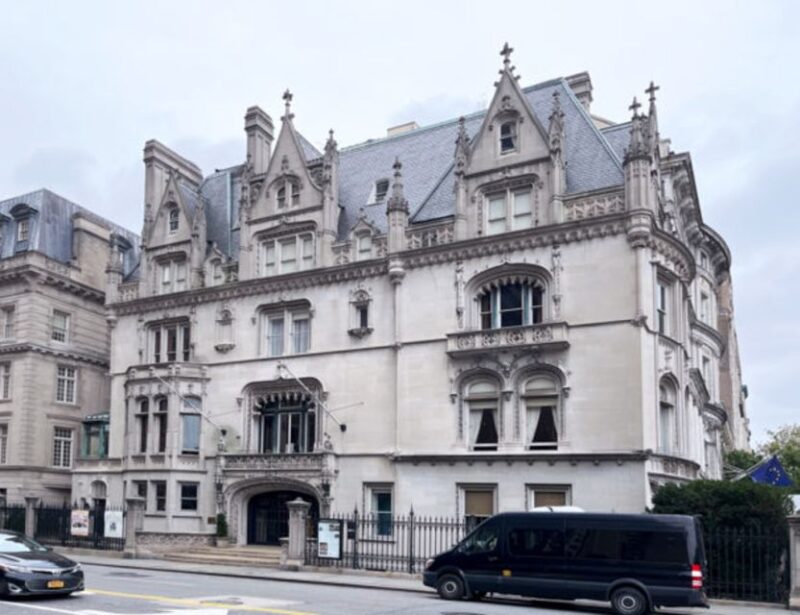 NYC: Fifth Ave Gilded Age Mansions Guided Walking Tour - Detailed Breakdown of the Itinerary