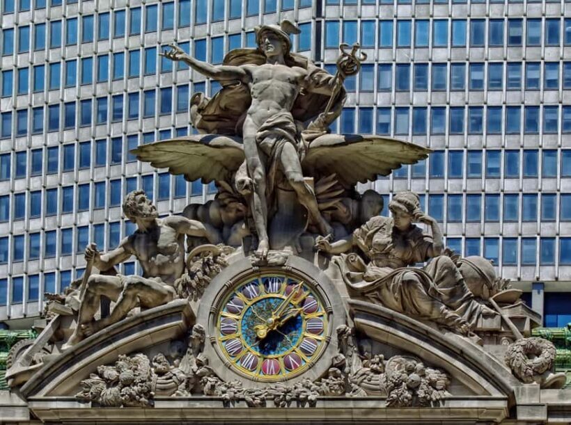 NYC: Fifth Avenue Luxury, History and Icons Walking Tour - Key Points