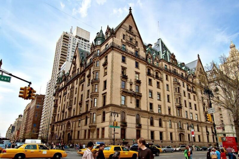 NYC: Guided Bus and Walking Tour with Staten Island Ferry - Key Points