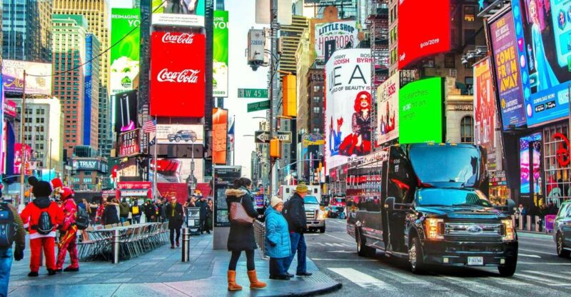 NYC: Guided Bus and Walking Tour with Staten Island Ferry - Authentic Experiences and Authenticity