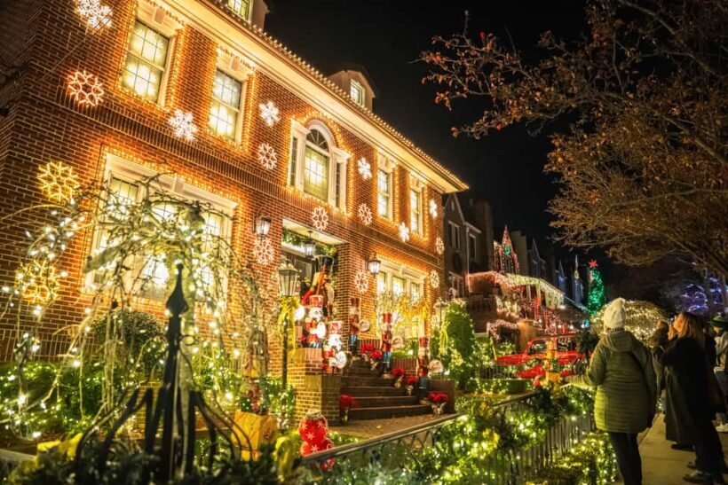 NYC: Holiday Lights and Dyker Heights Luxury Bus Tour - The Sum Up
