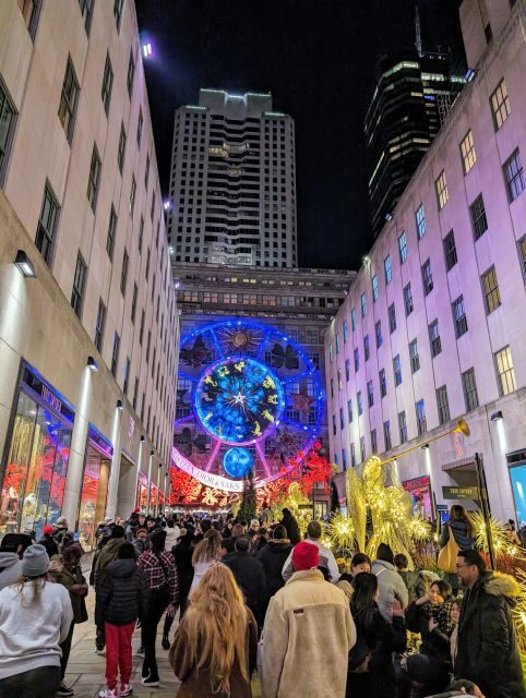 NYC: Holiday Lights Guided Bus Tour - Wall Street and the Christmas Tree