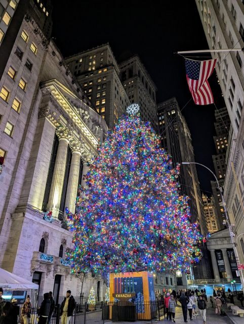 NYC: Holiday Lights Guided Bus Tour - Food Break at Little Italy