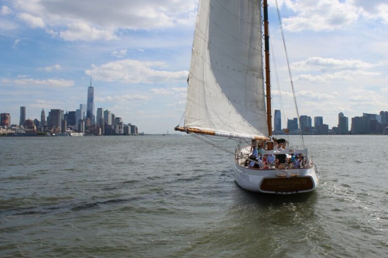 NYC: Hudson River Fall Foliage Sailing Trip - FAQ