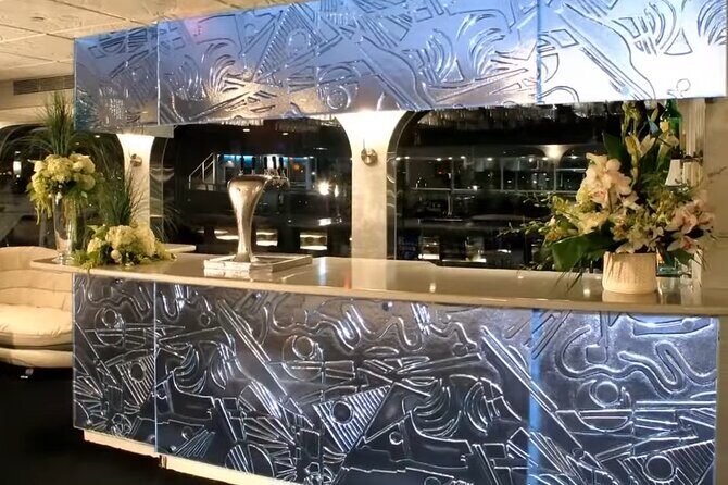 NYC July 4th Fireworks on a Luxury Yacht with Open Bar and Dinner - FAQ