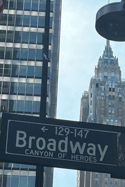 NYC Lower Manhattan Walking Tour & Freedom Tower Observatory - Exploring Lower Manhattan: An Insider’s Take on the Walking Tour & Freedom Tower Observatory