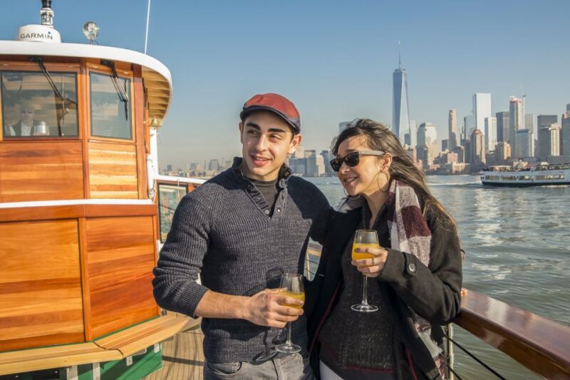 NYC: Manhattan Skyline Brunch Cruise with a Drink - Key Points