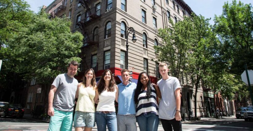 NYC: Manhattan TV and Movie Bus Tour with Actor Guide - The Experience’s Practical Details