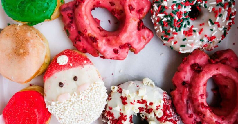 NYC: Midtown Holiday Donut and Hot Chocolate Adventure - Introduction