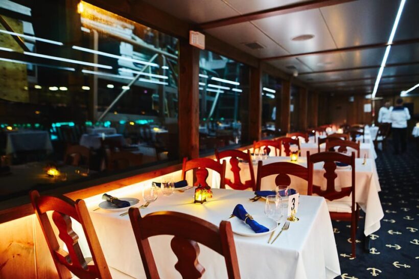 NYC: New Year's Eve Dinner Cruise with Music and Open Bar - FAQs