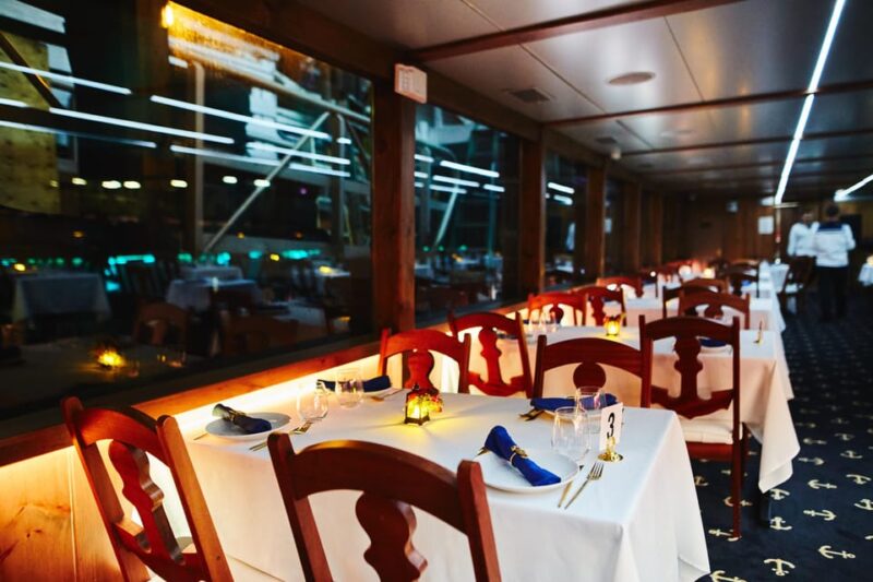 NYC: New Year's Eve Dinner Cruise with Music and Open Bar - The Breakdown of the Itinerary
