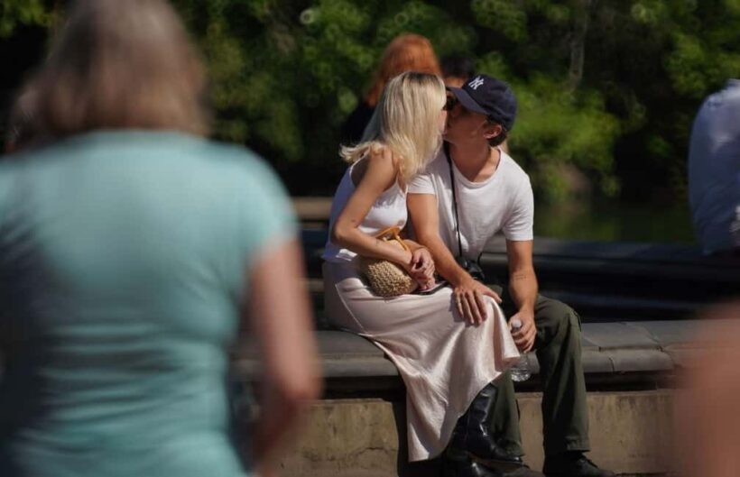 NYC: Romantic Pedicab Tour of Central Park Landmarks - Key Points