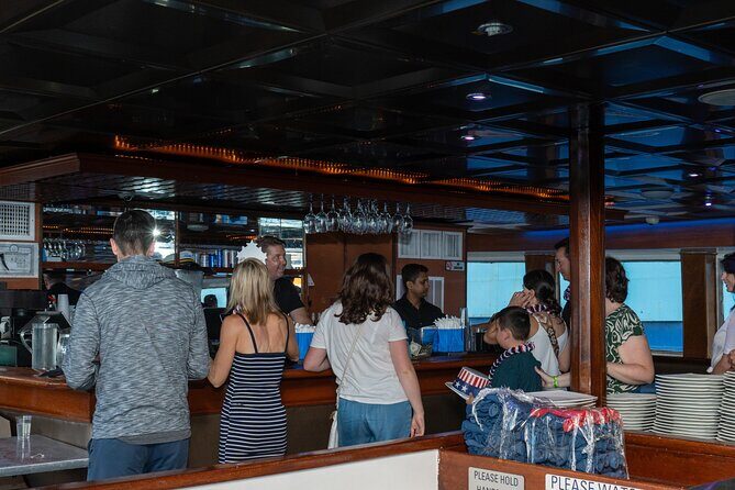 NYC: Serenity Yacht New Years Eve Party Cruise - The Experience: An In-Depth Look
