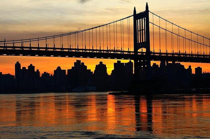 NYC Skyline and Statue of Liberty Harbor Lights Night Cruise - The Itinerary in Detail