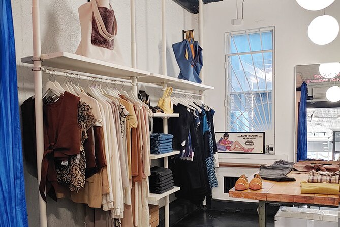 NYC Small Group Secondhand Personal Shopping Day - Navigating the City Like a Local