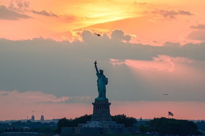 NYC: Statue of Liberty Night Cruise and Skyline - Practical Tips for Your Cruise