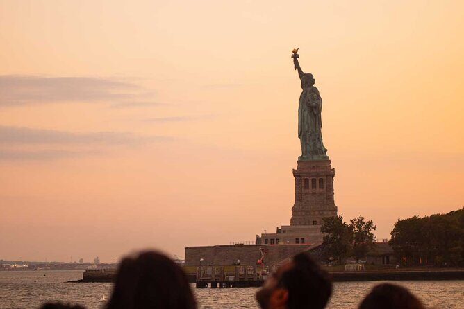 NYC Sunset Cruise Experience the City Twilight Magic - An In-Depth Look at the NYC Sunset Cruise