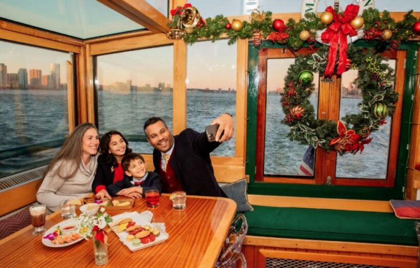 NYC: Sunset Holiday Cocoa Cruise - Group Size and Atmosphere