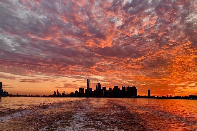 NYC Sunset, Music & Statue of Liberty Sightseeing Cruise - The Experience: What to Expect