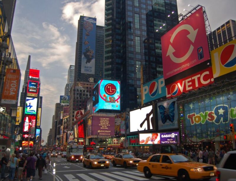 NYC Superheroes: Marvel and DC Comics Origins Tour - Who Will Enjoy This Tour?