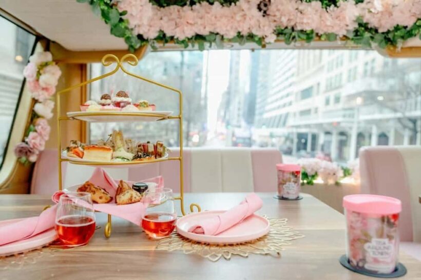 NYC: Tea Around Town Bus Tour with Live Entertainment - Setting the Scene: An Unusual Way to See Manhattan