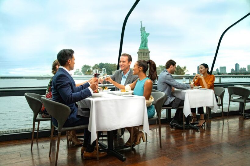 NYC: Thanksgiving Gourmet Lunch or Dinner Harbor Cruise - What to Expect on Your NYC Thanksgiving Cruise